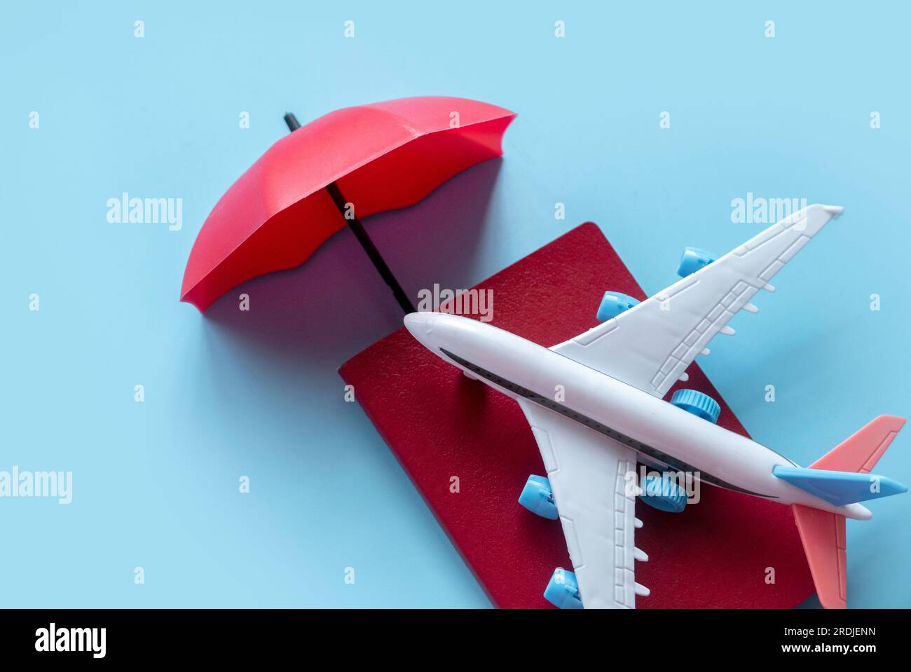 Travel insurance concept.Safety trip. Cover of flight delays ...