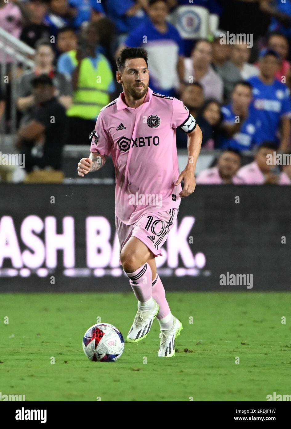 Cruz Azul Bone Sticking Out