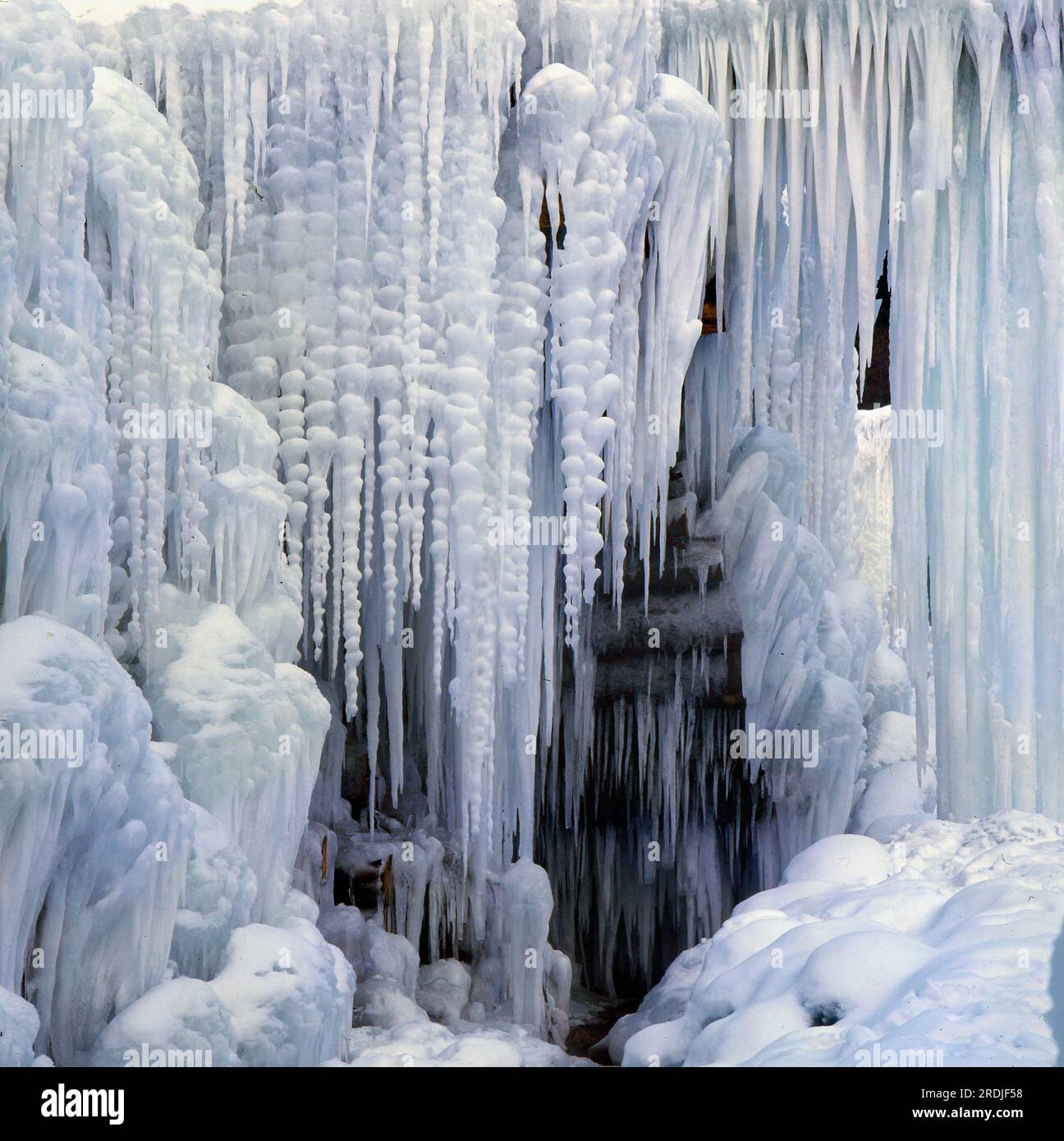 Icicles, ice structures, snow Stock Photo - Alamy