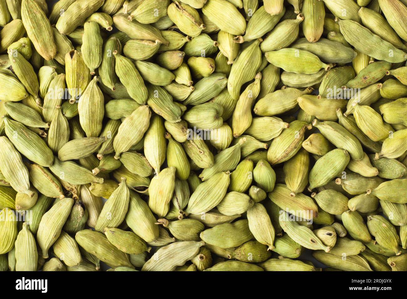 Green cardamom texture hi-res stock photography and images - Alamy