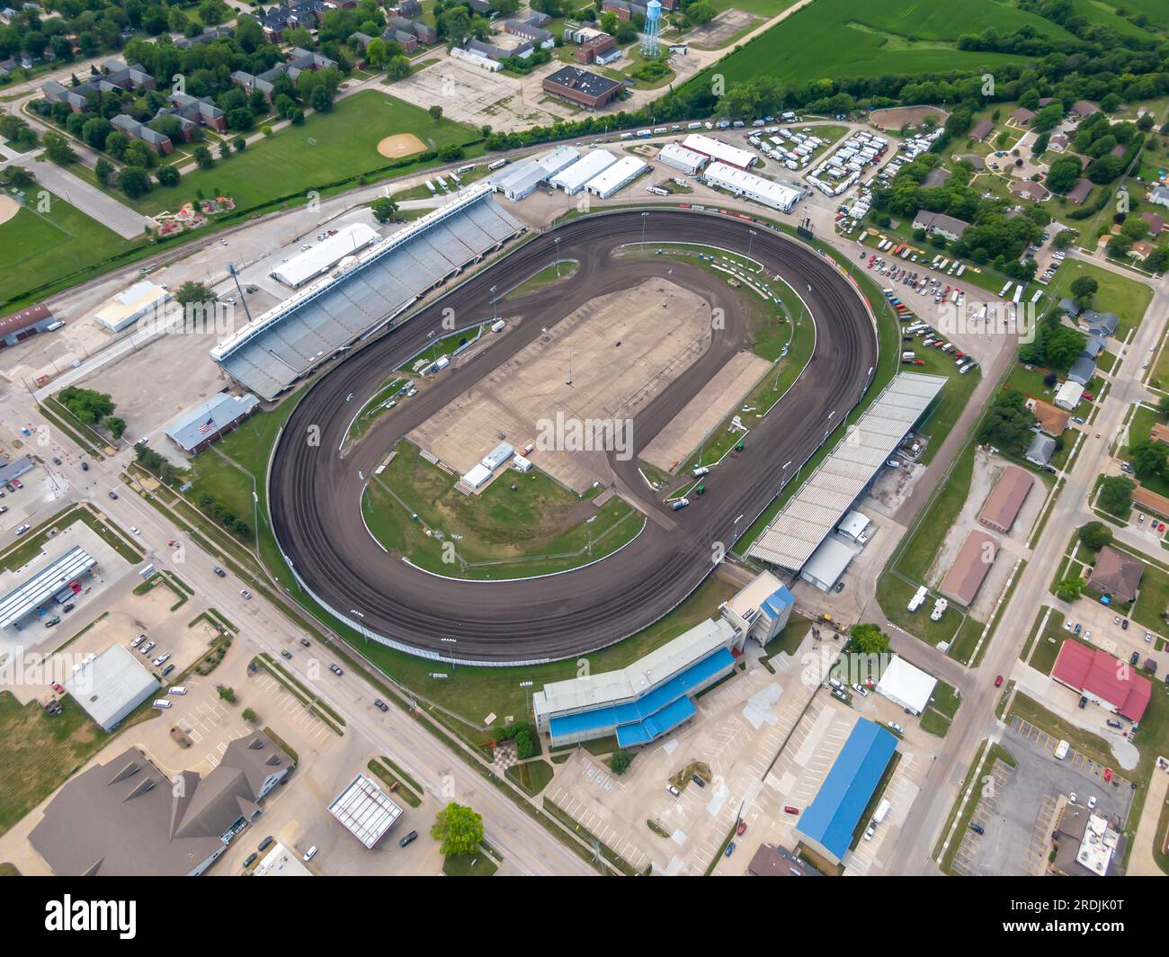 Semi banked hi-res stock photography and images - Alamy