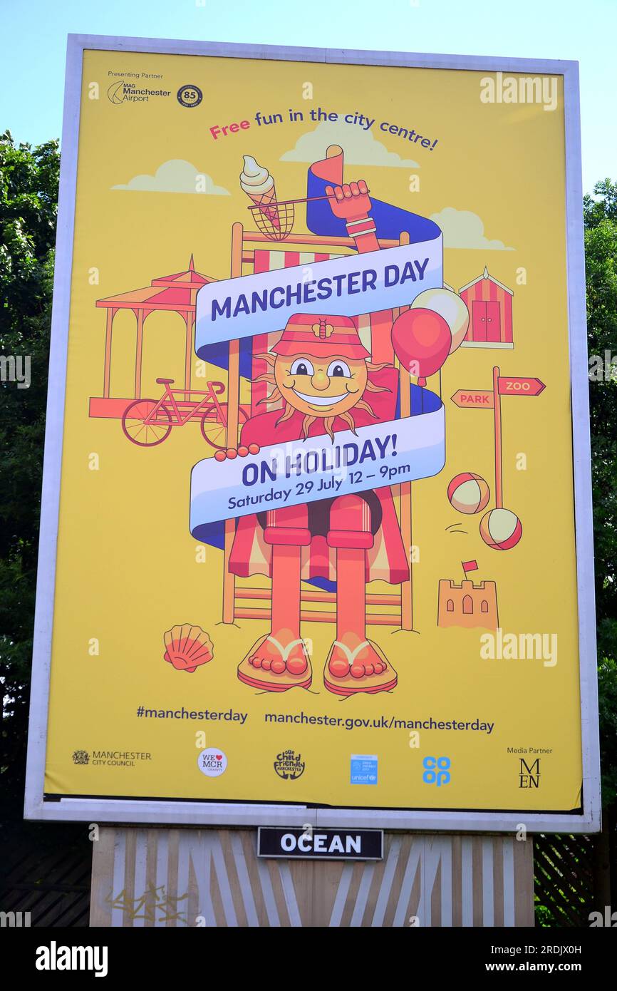 Manchester night time billboard hi-res stock photography and images - Alamy