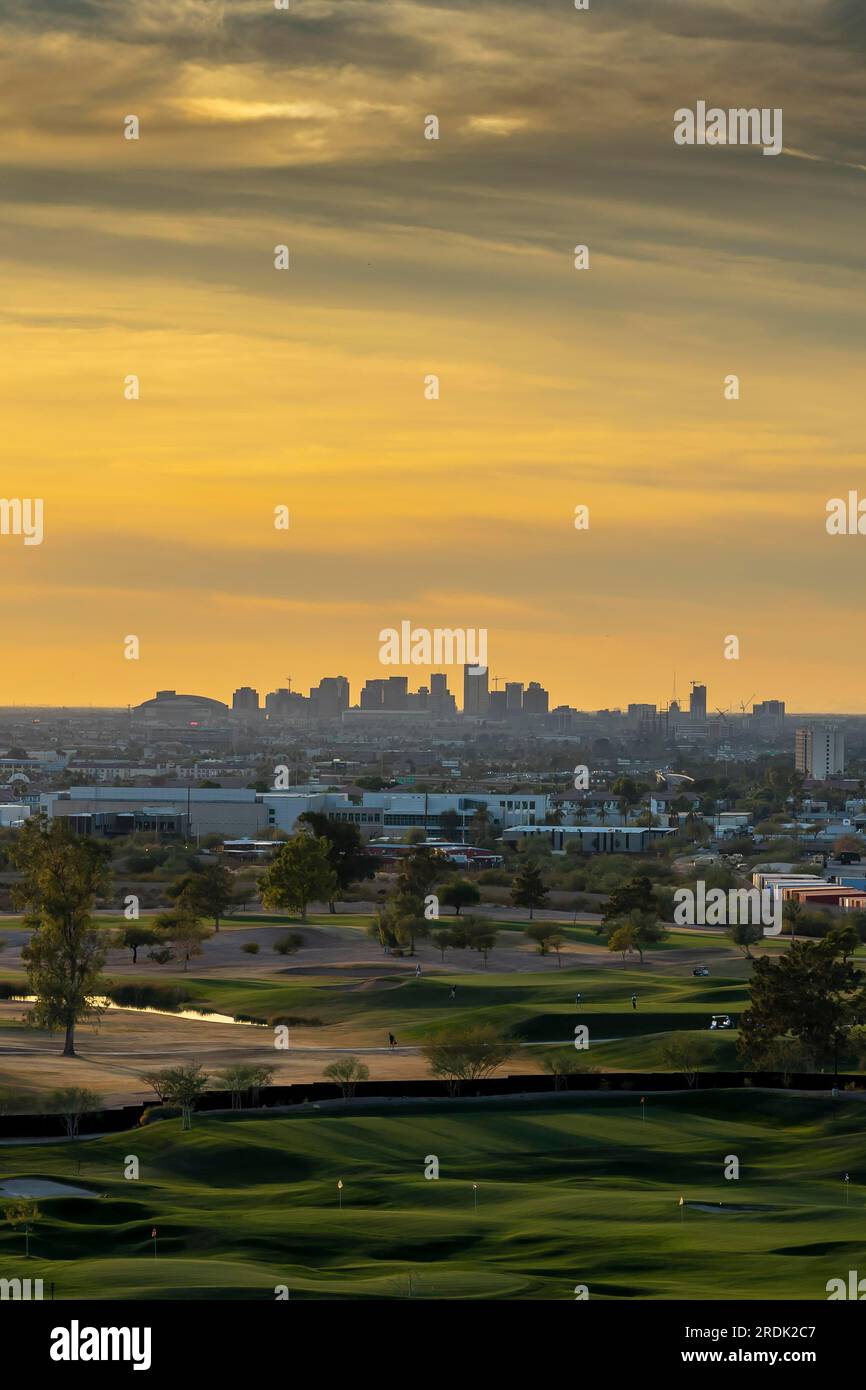 Phoenix arizona skyline hi-res stock photography and images - Alamy