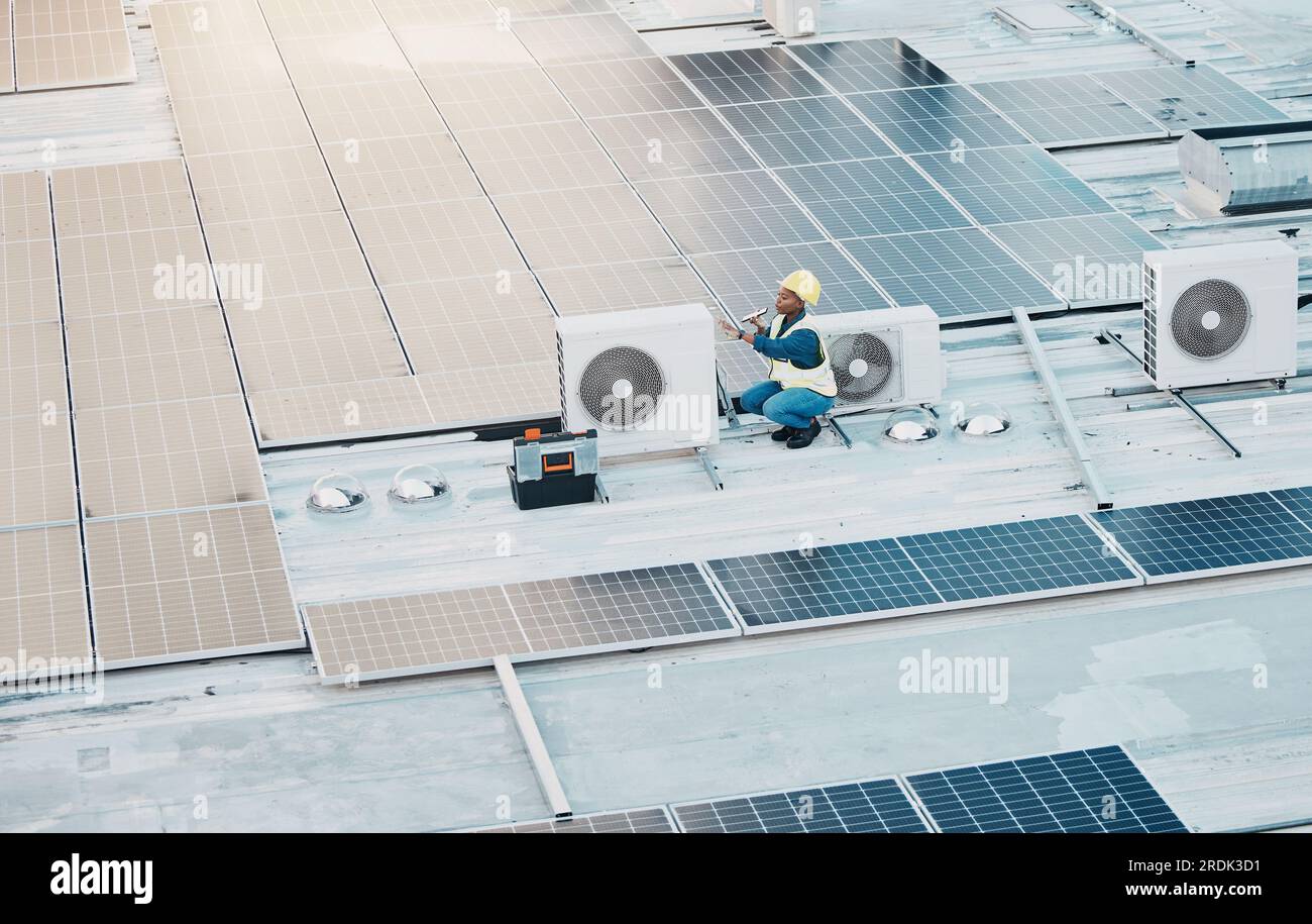 Rooftop air management hi-res stock photography and images - Alamy