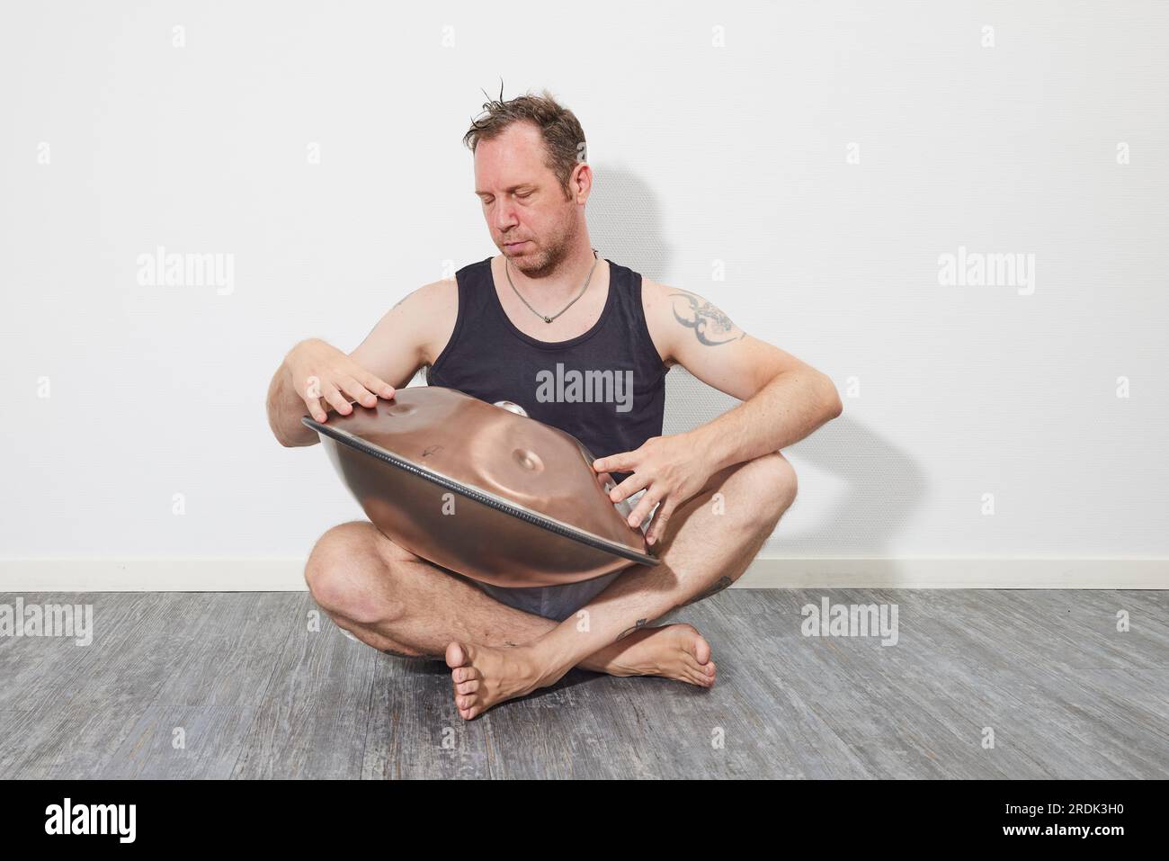 Handpan hi-res stock photography and images - Alamy