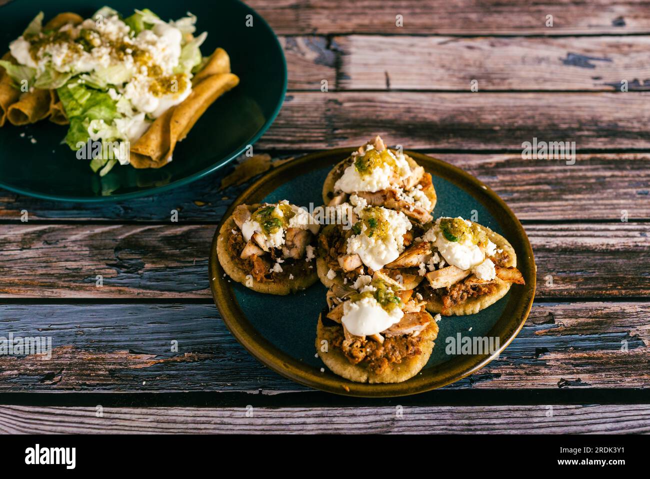 Chicken Sopes