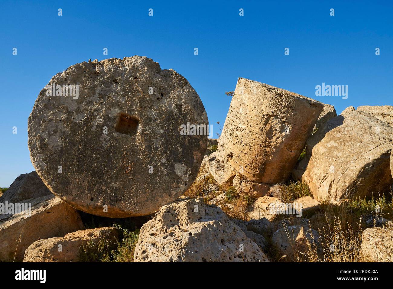 Super wide angle shot, column remains, blue sky, Temple G, Zeus Temple ...