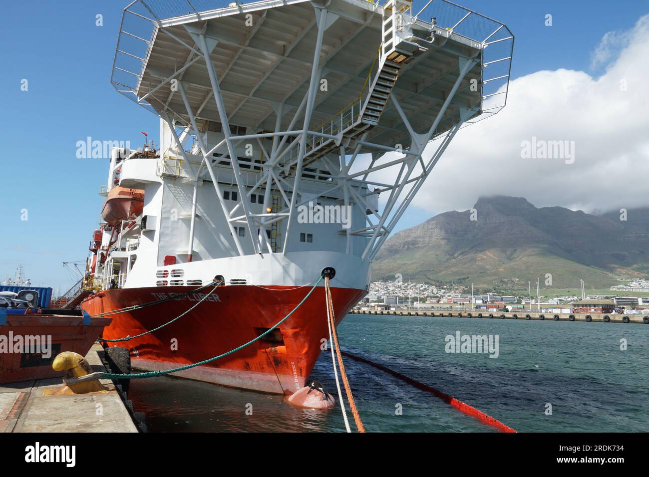 Helideck of ship hi-res stock photography and images - Alamy
