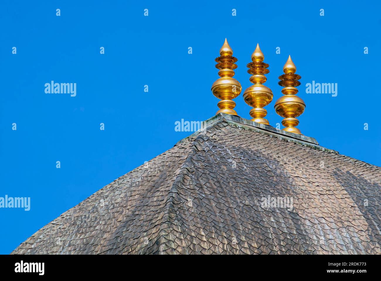 Kalasam on gopuram in Thillai Nataraja temple, Chidambaram, Tamil Nadu ...