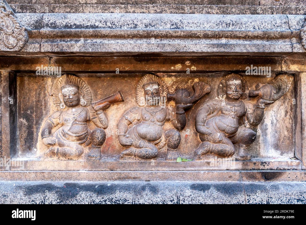 Celestial musicians in Thillai Nataraja temple, Chidambaram, Tamil Nadu ...