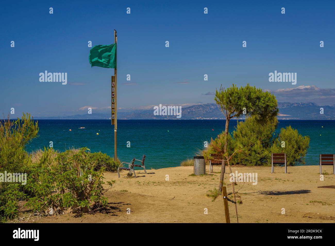 Pino bandera hi-res stock photography and images - Alamy