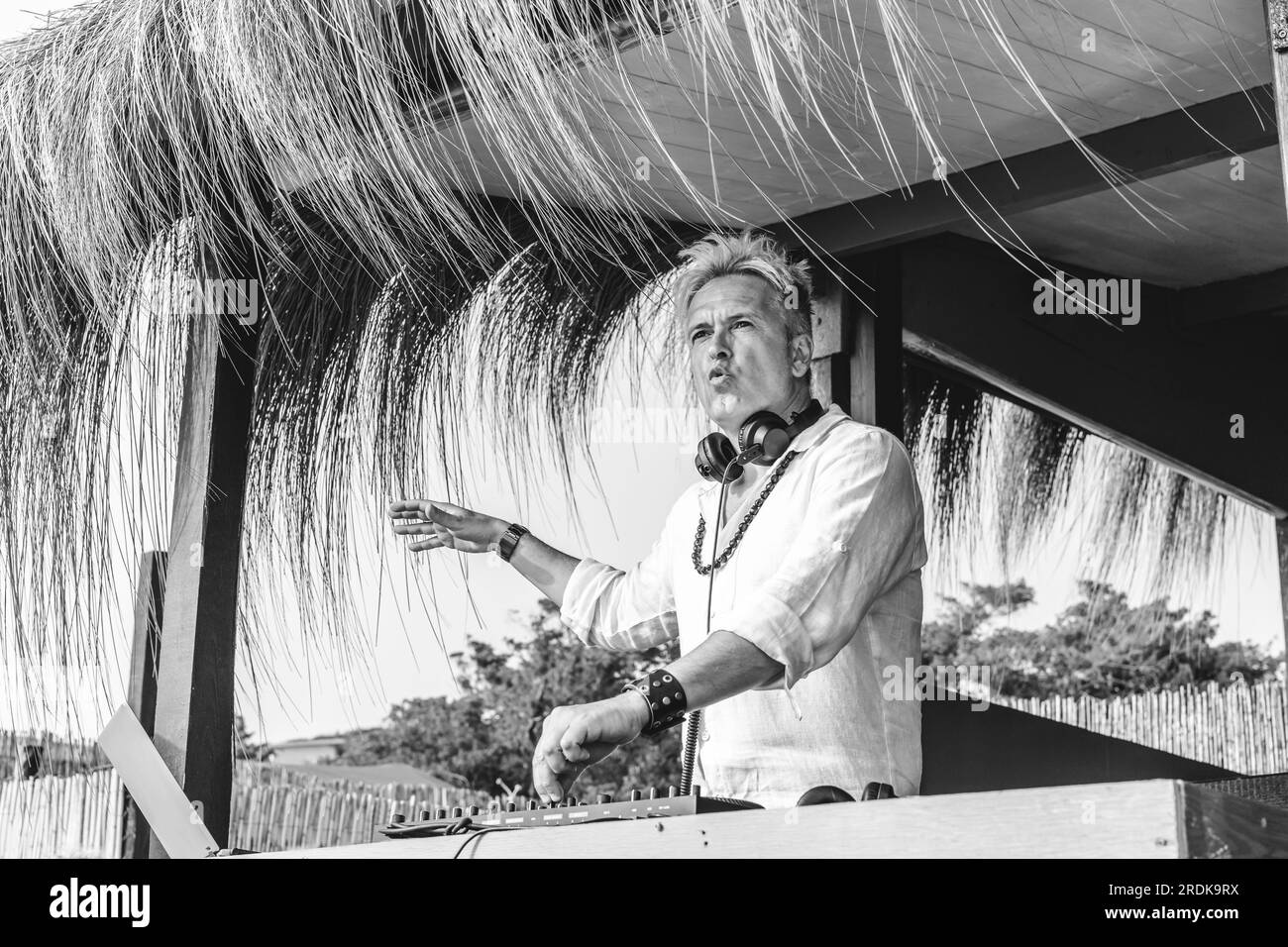 Rave dancing vintage Black and White Stock Photos & Images - Alamy