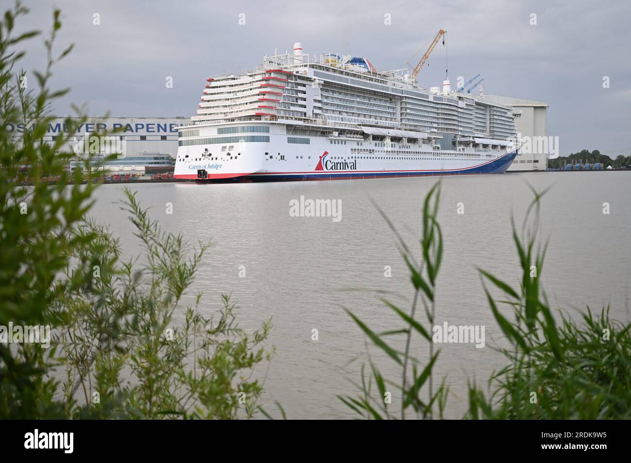 Papenburg, Germany. 22nd July, 2023. Cruise ship "Carnival Jubilee" lies in the shipyard harbor ...