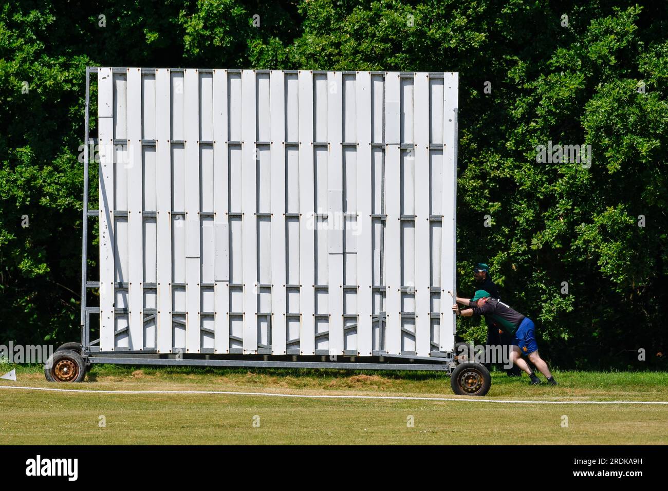 Sight screen hi-res stock photography and images - Alamy