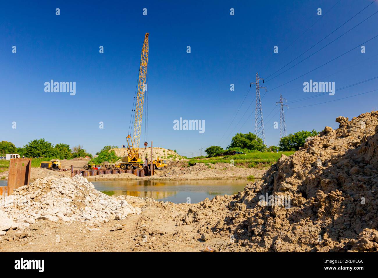 Pile foundation water hi-res stock photography and images - Alamy