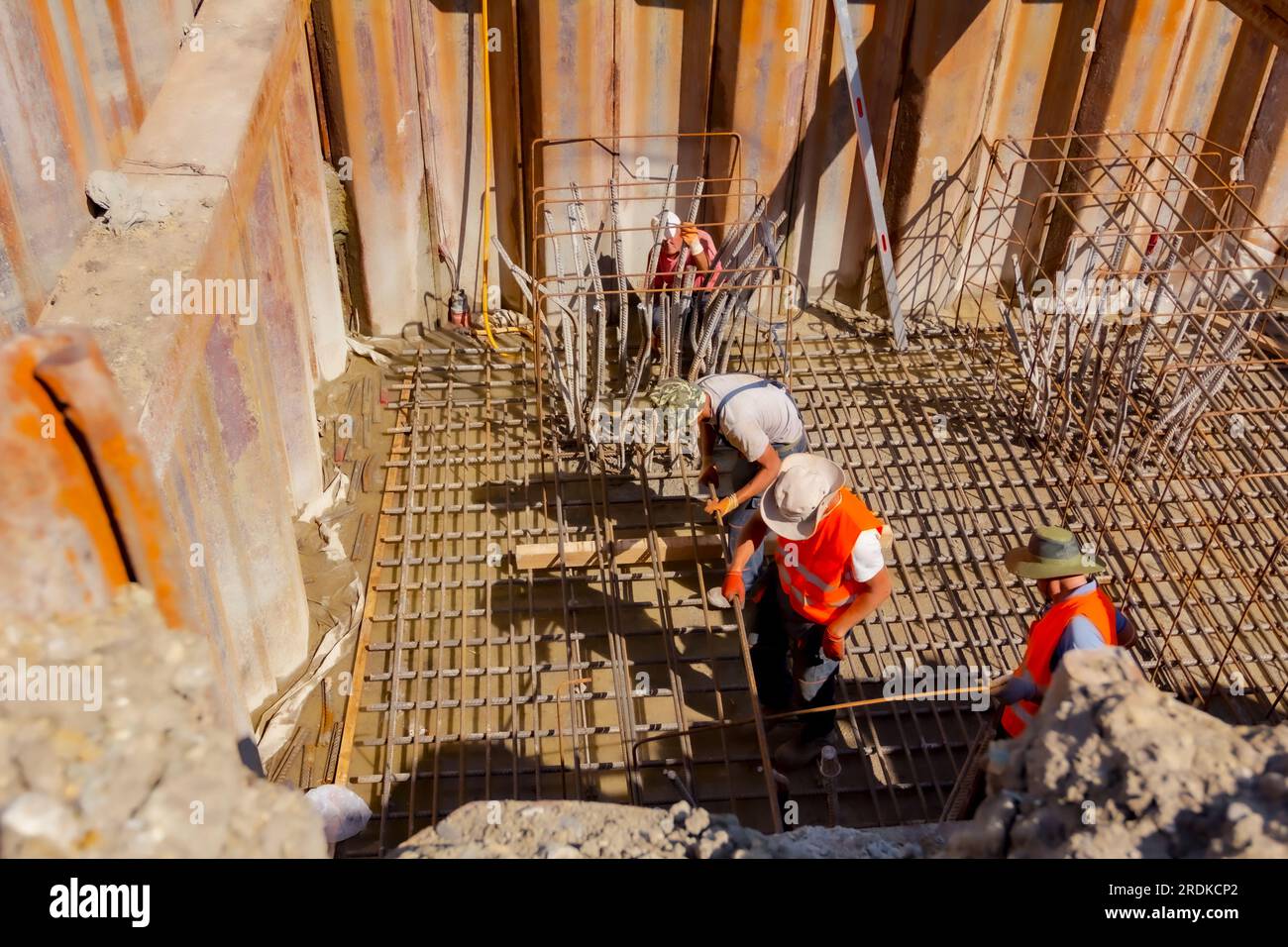 Reinforcing trench mesh hi-res stock photography and images - Alamy