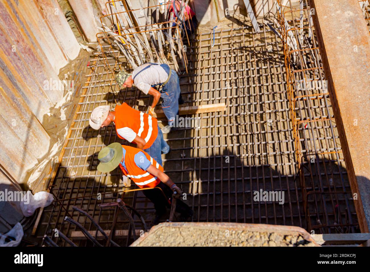 Reinforcing trench mesh hi-res stock photography and images - Alamy