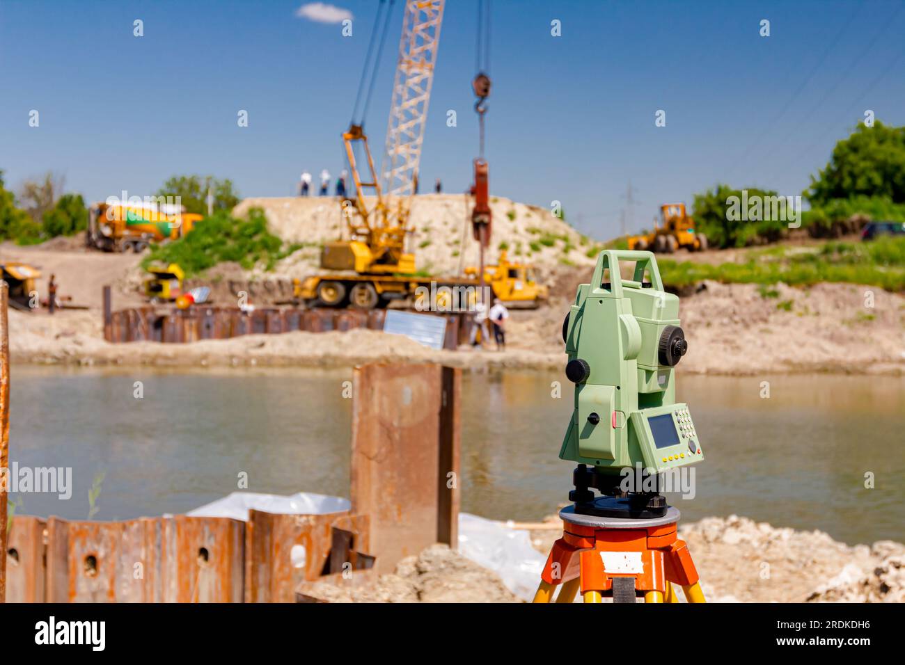 Electronic leveler device ensure precise measurements before ...