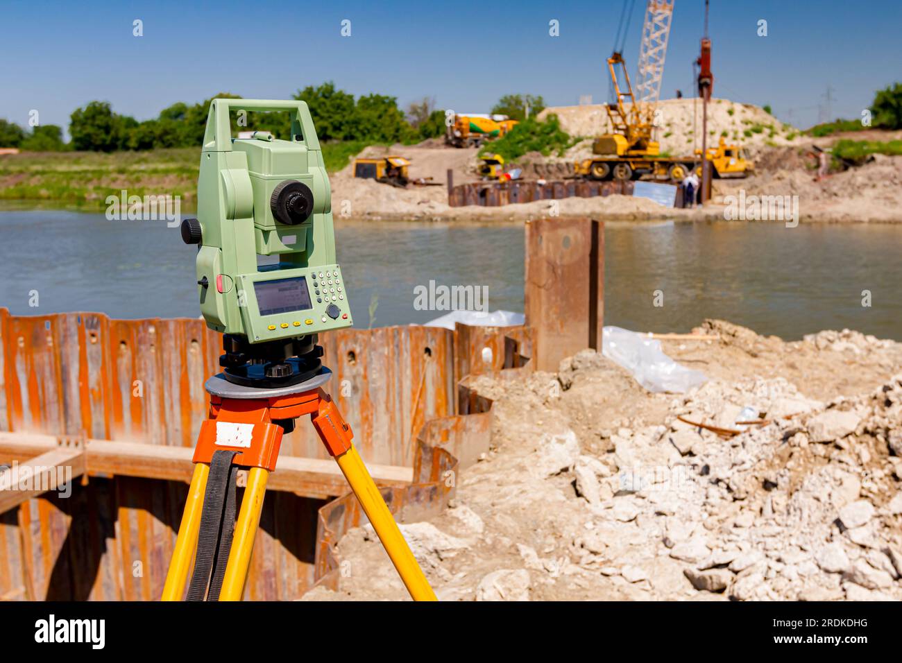 Electronic leveler device ensure precise measurements before ...