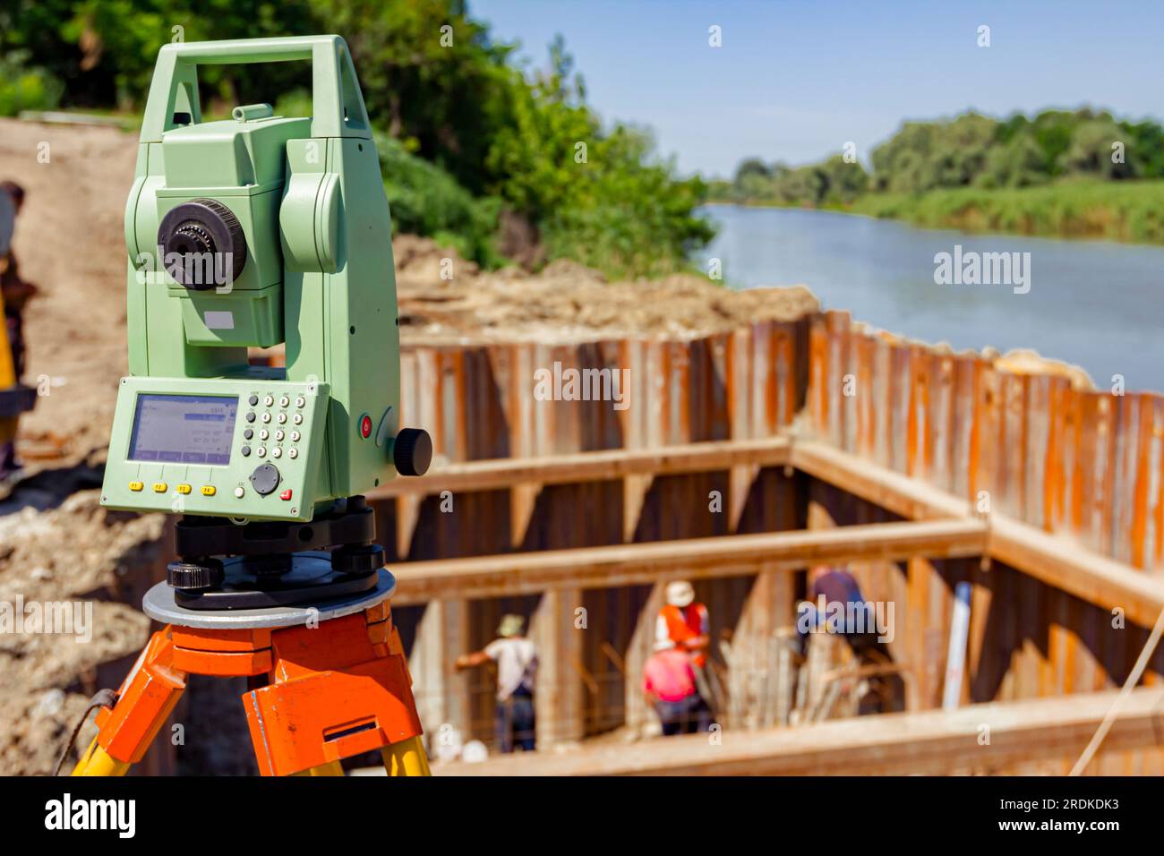 Electronic leveler device at the construction site ensure precise ...