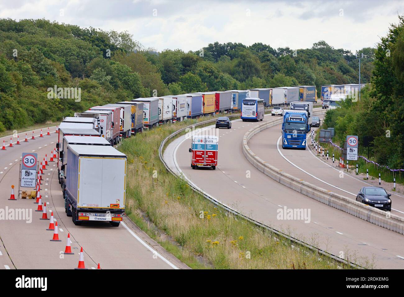 Ashford, Kent, UK. 22 July, 2023. Operation Brock is in place on the ...