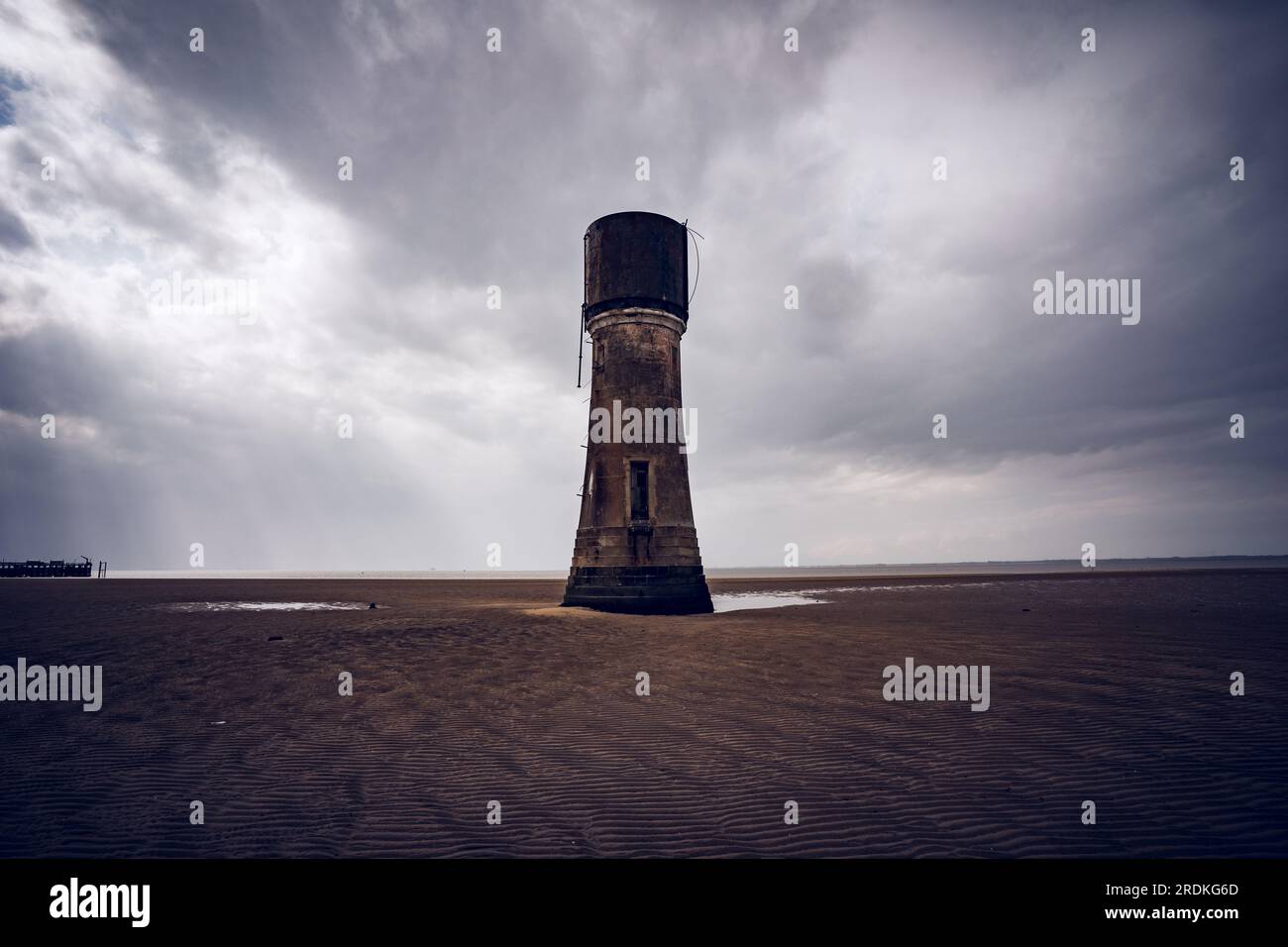 Low Light Lighthouse at Spurn Head, Humber Estuary Stock Photo - Alamy