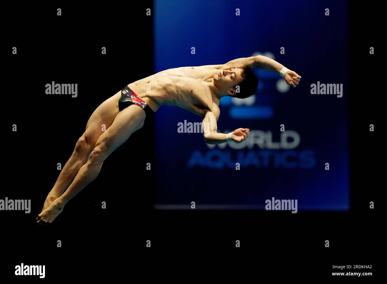 Lian Junjie of China competes in the men's 10m platform final at the ...