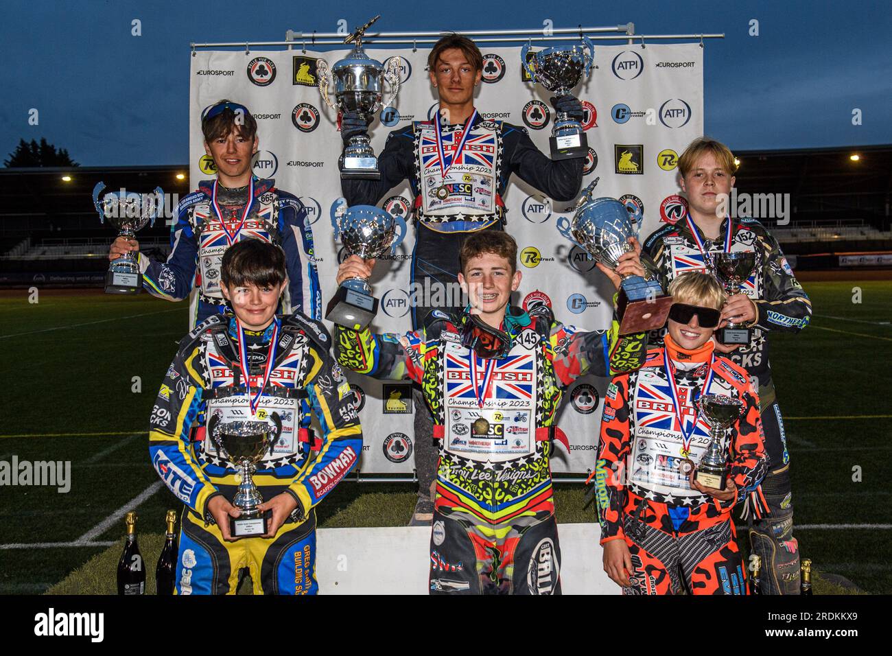 Front l r hi-res stock photography and images - Alamy