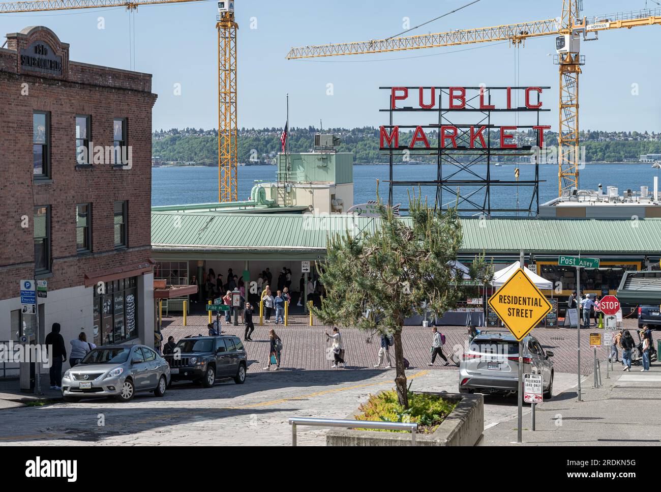 Public Market sign over the Pine Street Entrance to Pike Place Market ...