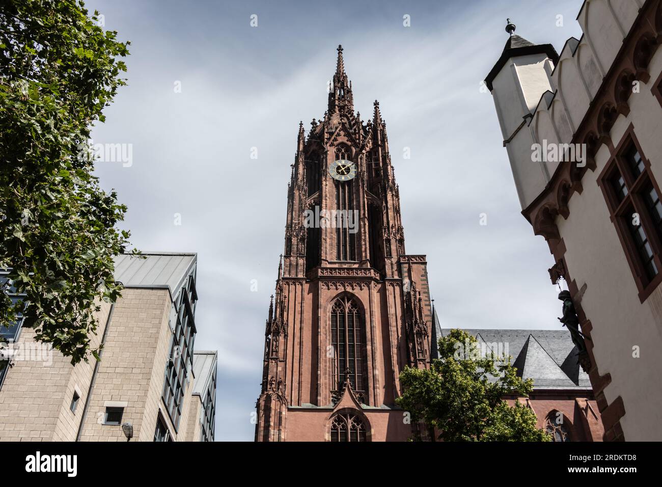 Frankfurt Imperial Cathedral of St. Bartholomew in the Hessian city ...