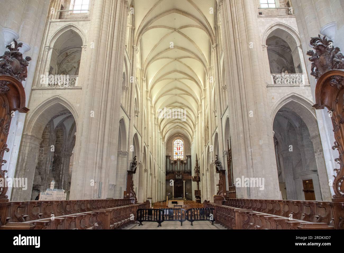 Interior of the Abbey of the Holy Trinity, Fécamp Stock Photo - Alamy