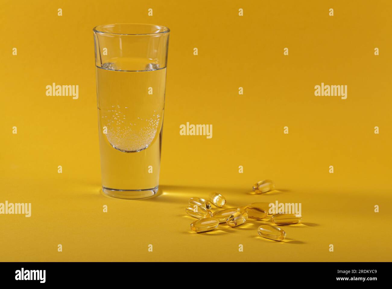 Oil filled capsules of food supplements Stock Photo - Alamy