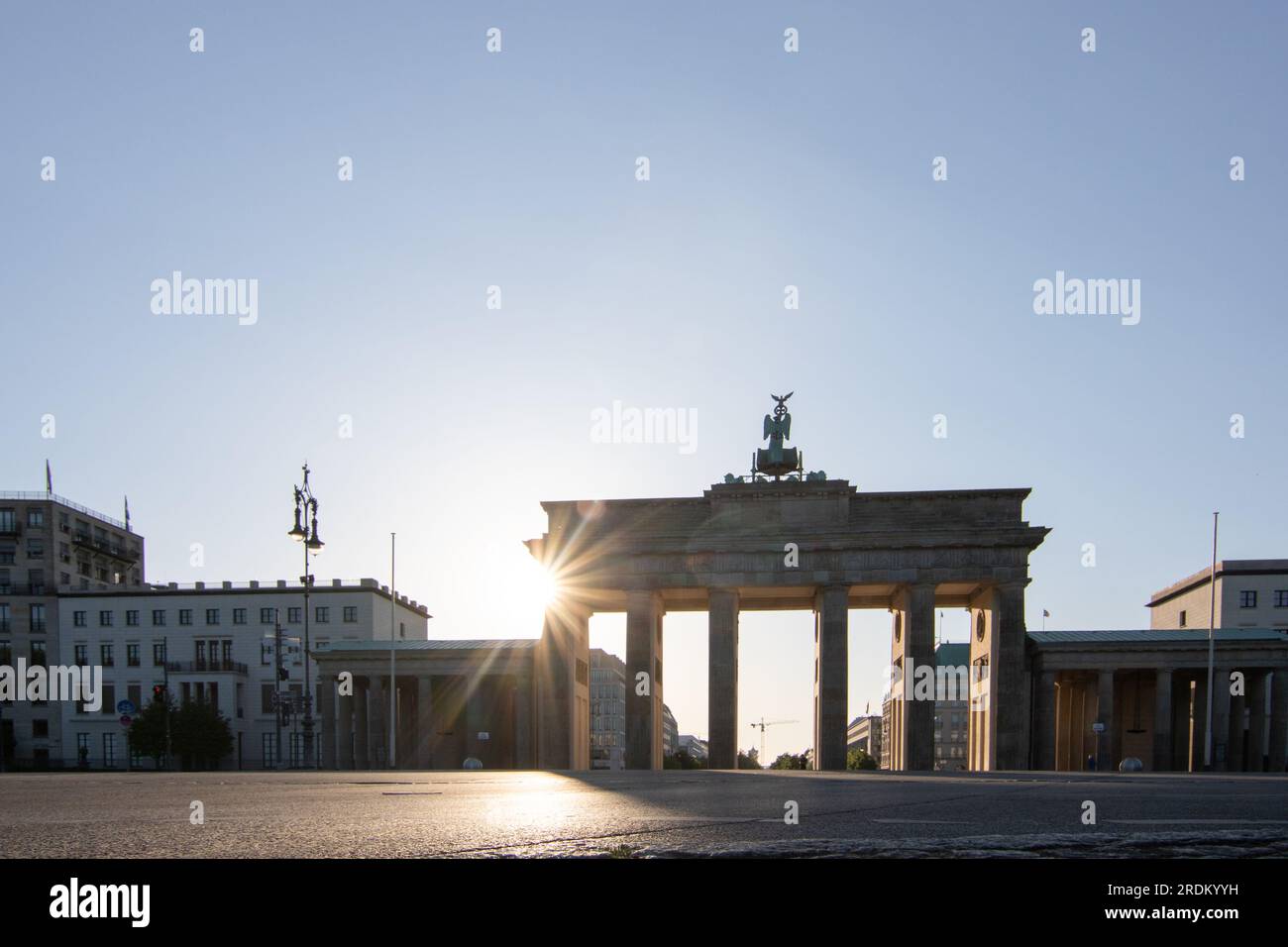 Brandenburger gate berlín hi-res stock photography and images - Alamy