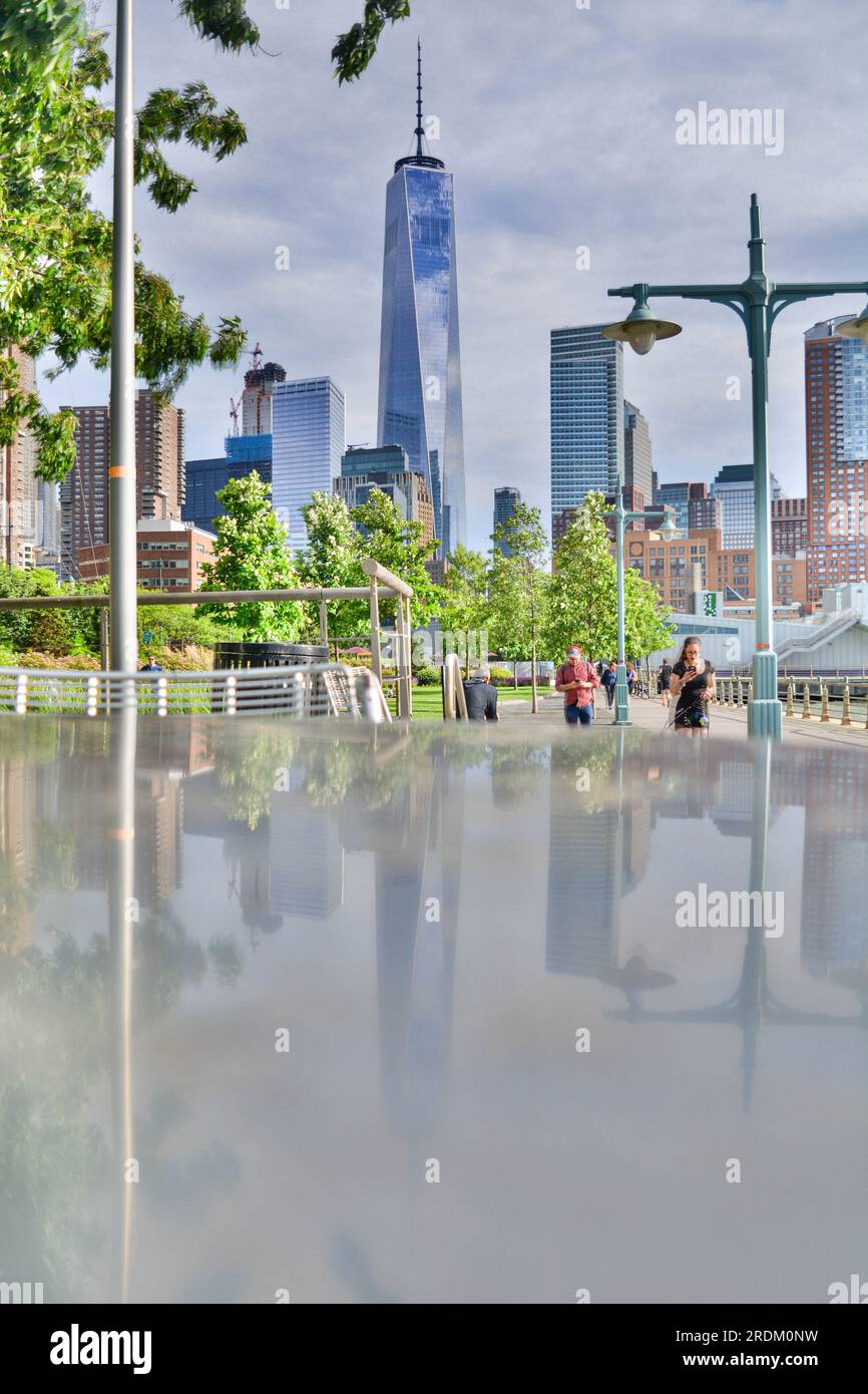 Time lapse shot downtown manhattan hi-res stock photography and images ...