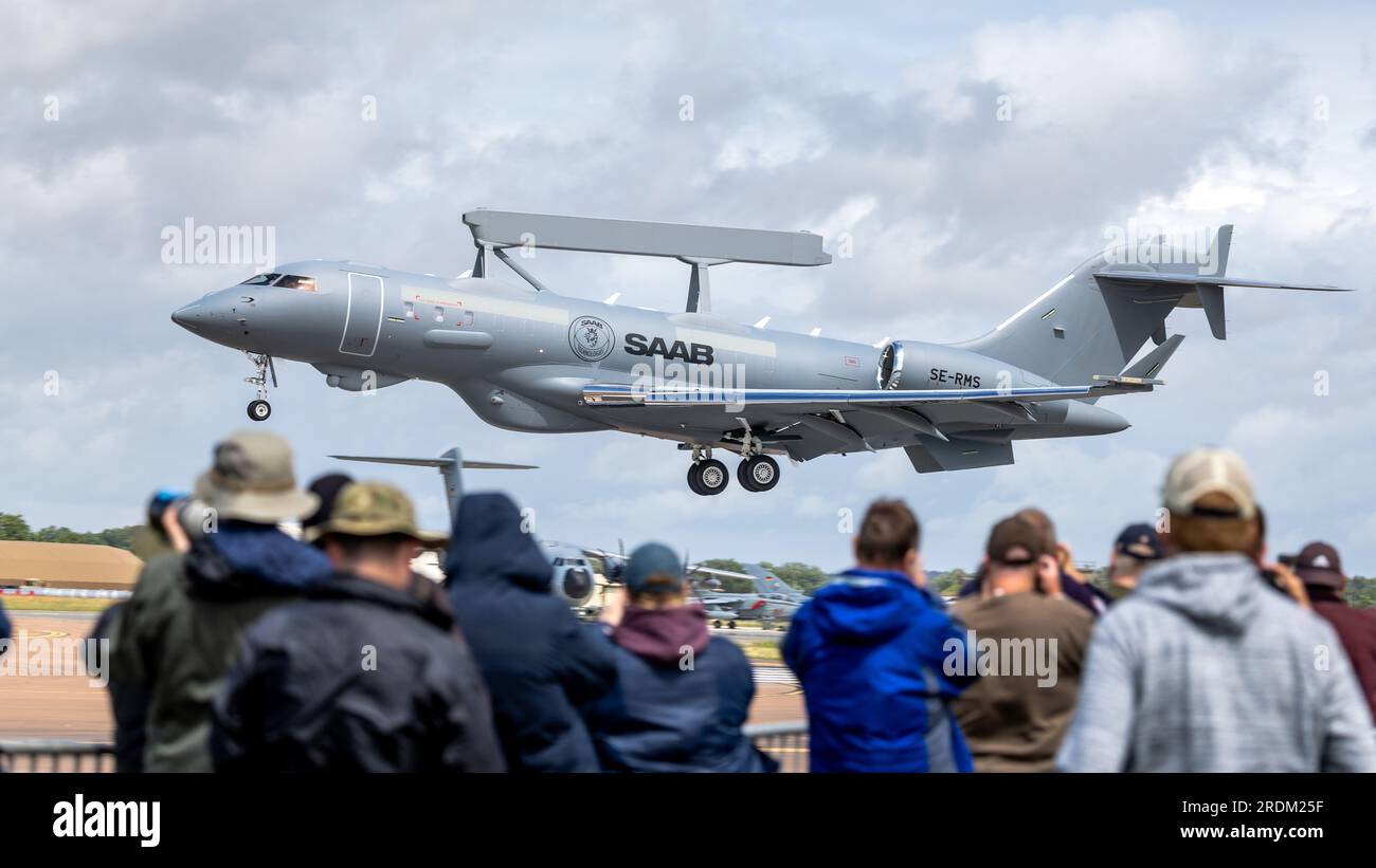 Bombardier Global Express - Saab GlobalEye, arriving at RAF Fairford ...