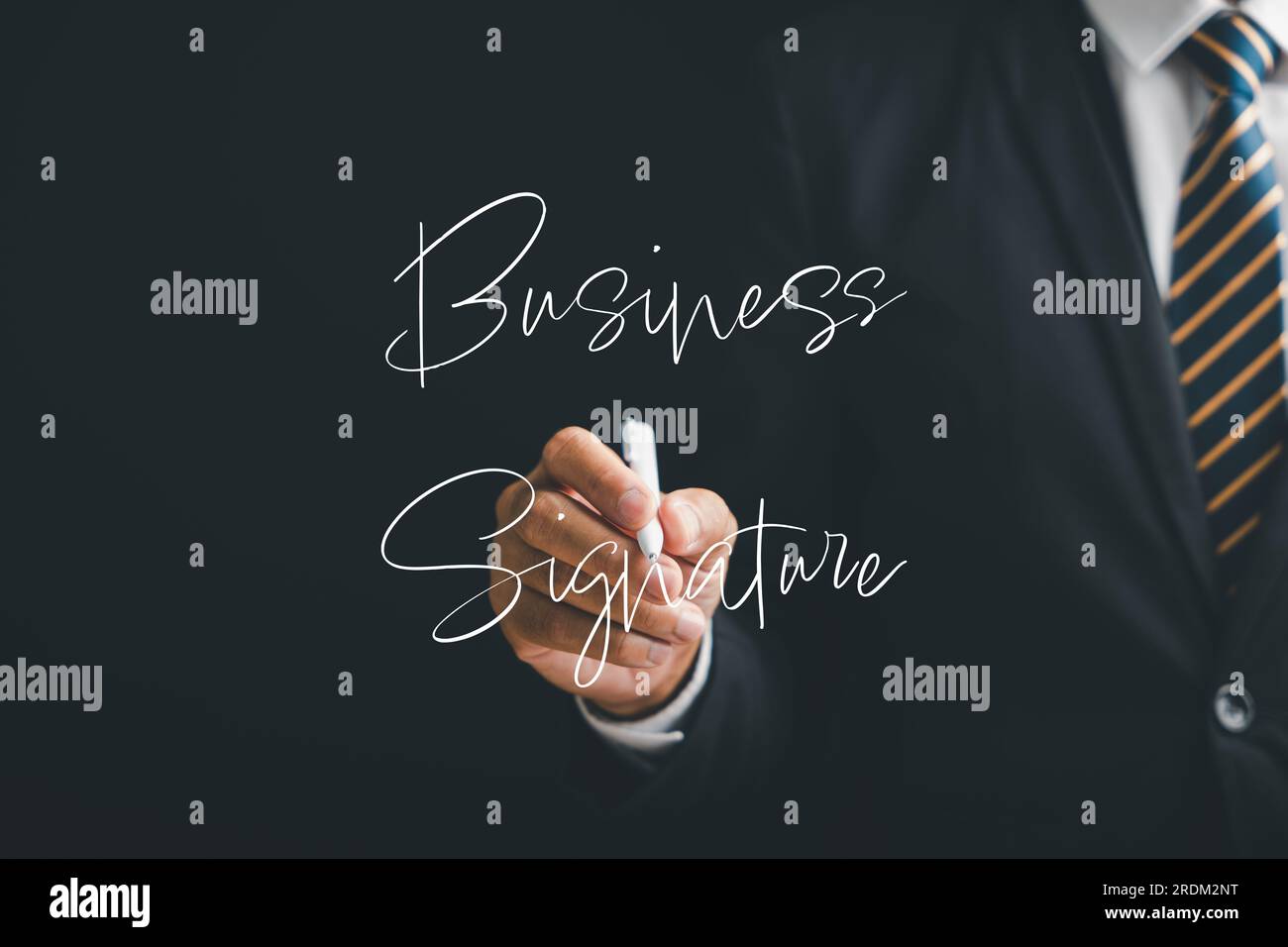 Docusign hi-res stock photography and images - Alamy