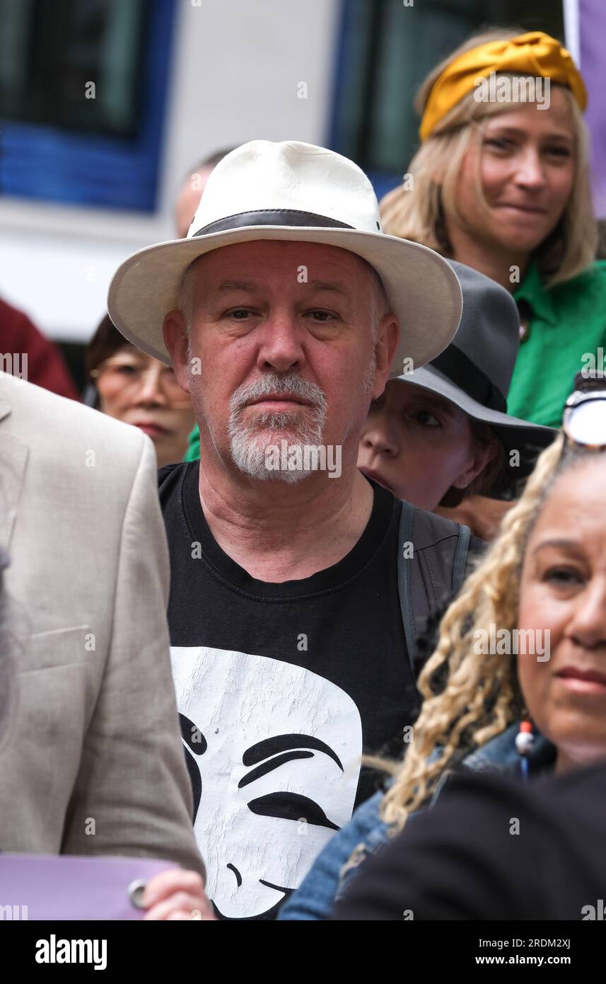 Tv residuals hi-res stock photography and images - Alamy