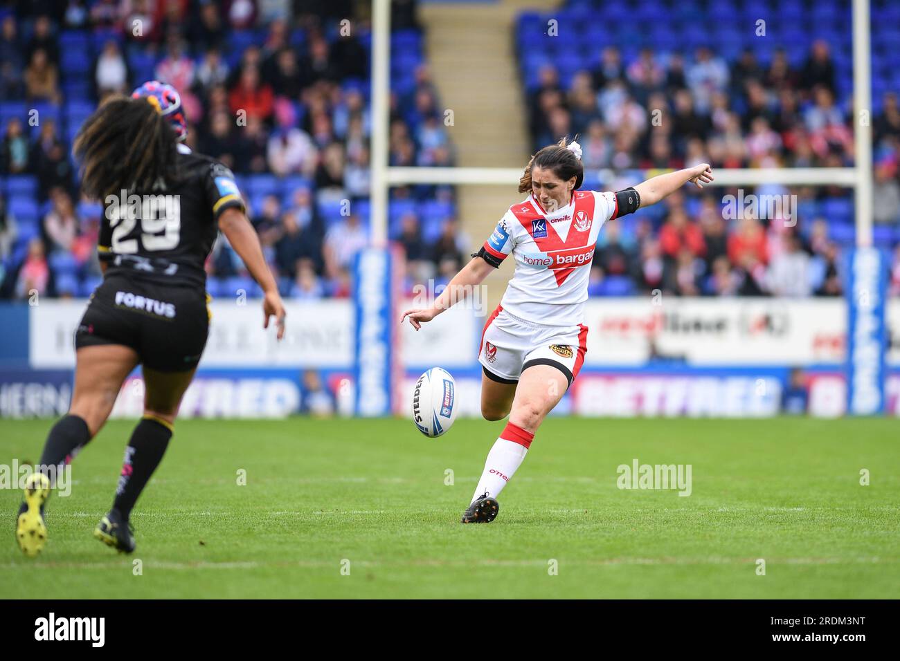 Warrington, England - 22nd July 2023 -Faye Gaskins kicks winning drop ...