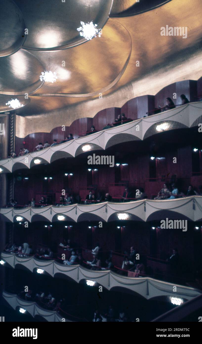 Metropolitan Opera, Lincoln Center, New York, USA, circa 1970 Stock ...
