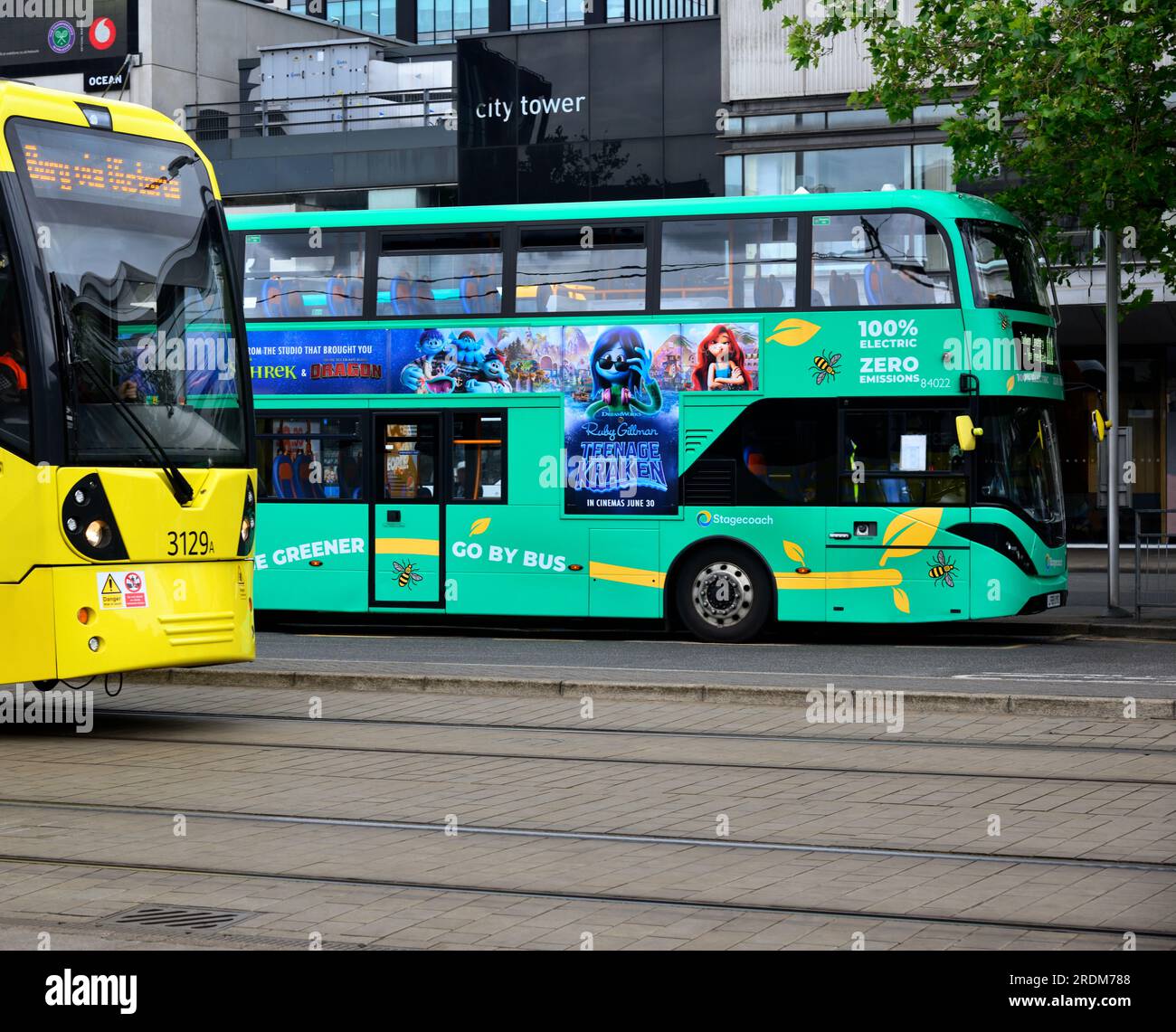 Bus manchester city centre hi-res stock photography and images - Alamy