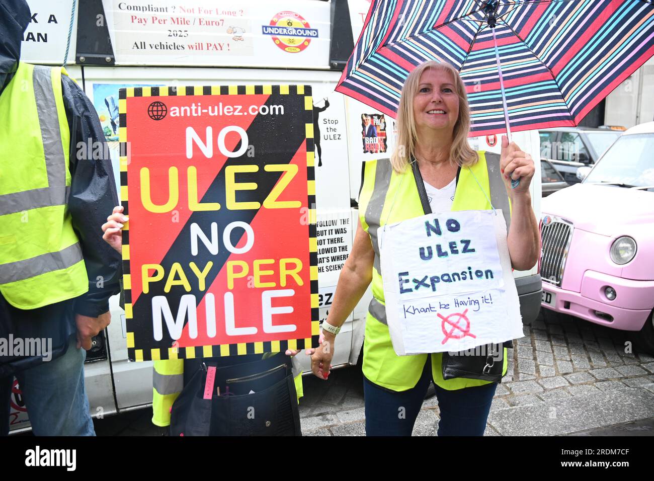 Ulez extansion hi-res stock photography and images - Alamy