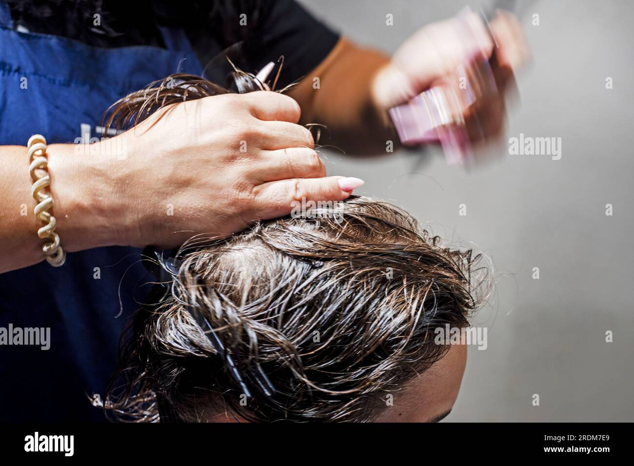 Why Do Hairdressers Color Before Cutting at Douglas Reddin blog