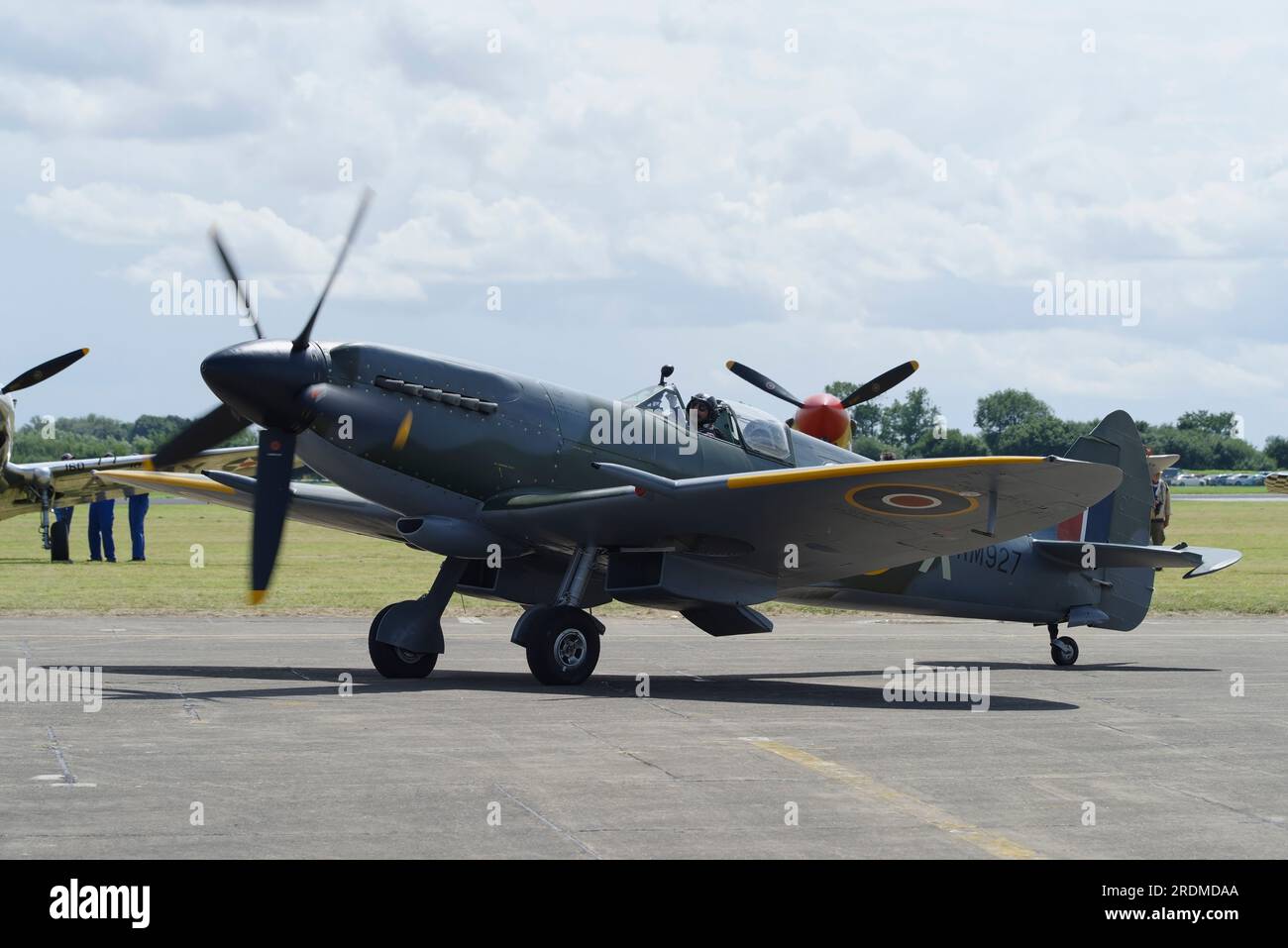 Xiv spitfire hi-res stock photography and images - Alamy