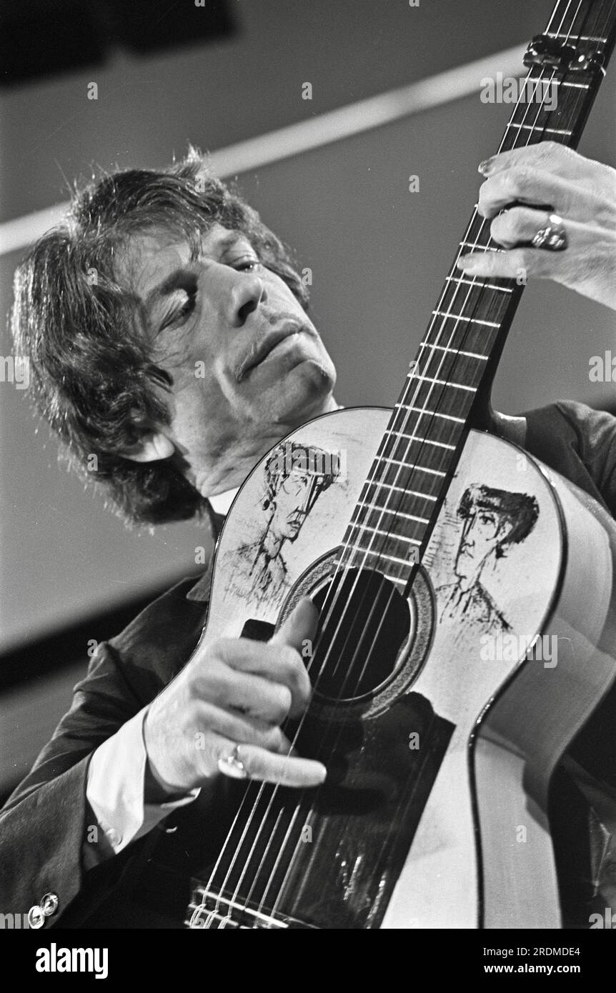 Dutch guitarist hi-res stock photography and images - Alamy