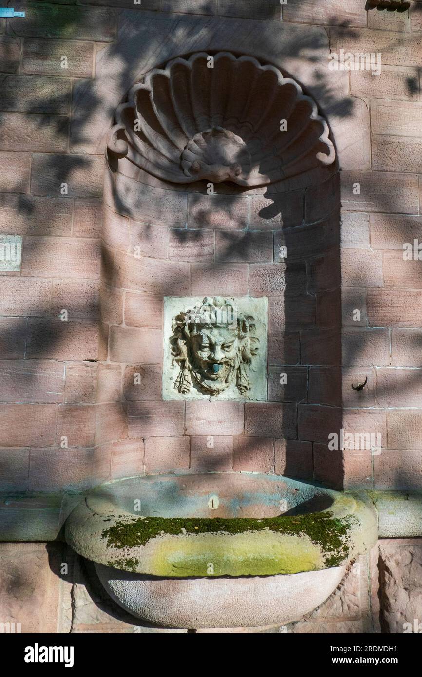 Neptun brunnen hi-res stock photography and images - Alamy