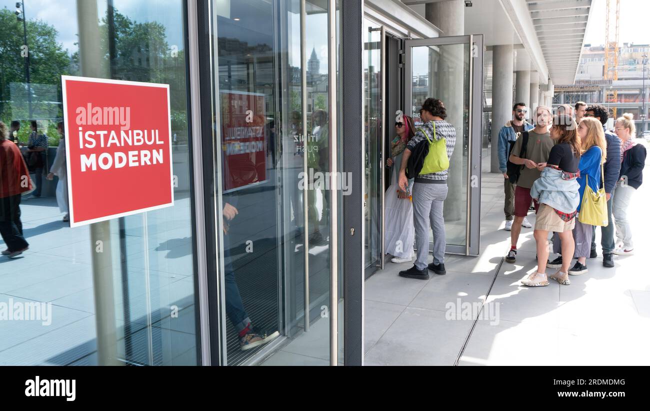Istanbul, Turkey - April 2017: People lined up to enter Istanbul Modern ...