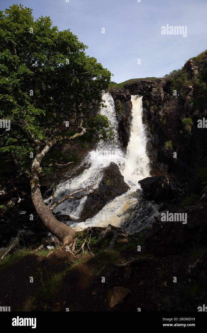 Waterfall rocks landforms hi-res stock photography and images - Alamy