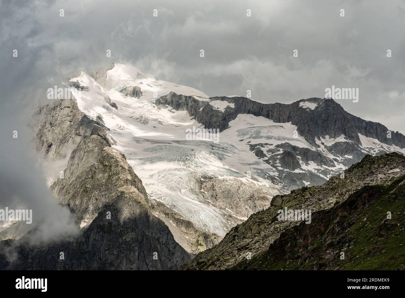 Mountainscapes hi-res stock photography and images - Alamy