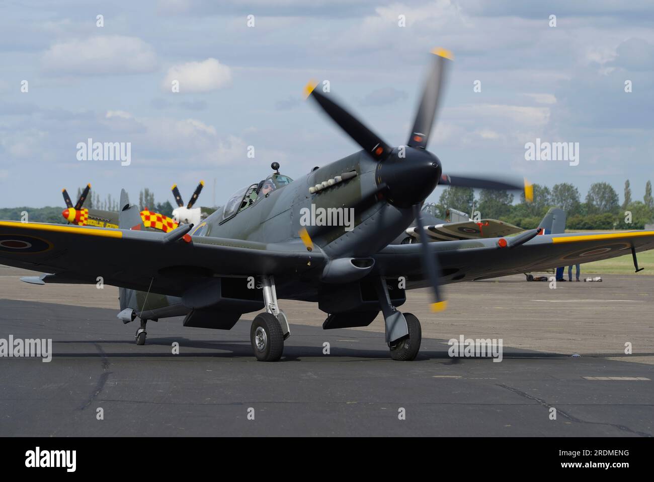 Griffon spitfire hi-res stock photography and images - Alamy