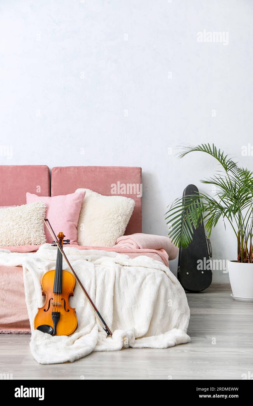 Interior design violin hi-res stock photography and images - Alamy